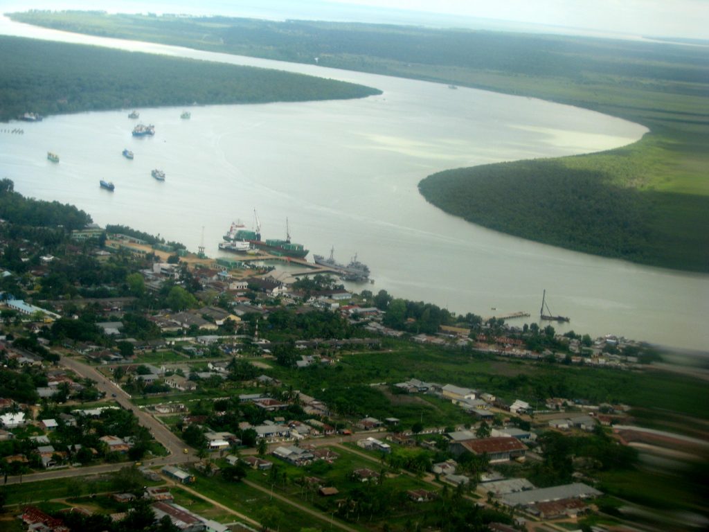 16 Sungai Terpanjang di Indonesia beserta Gambarnya - IlmuGeografi.com